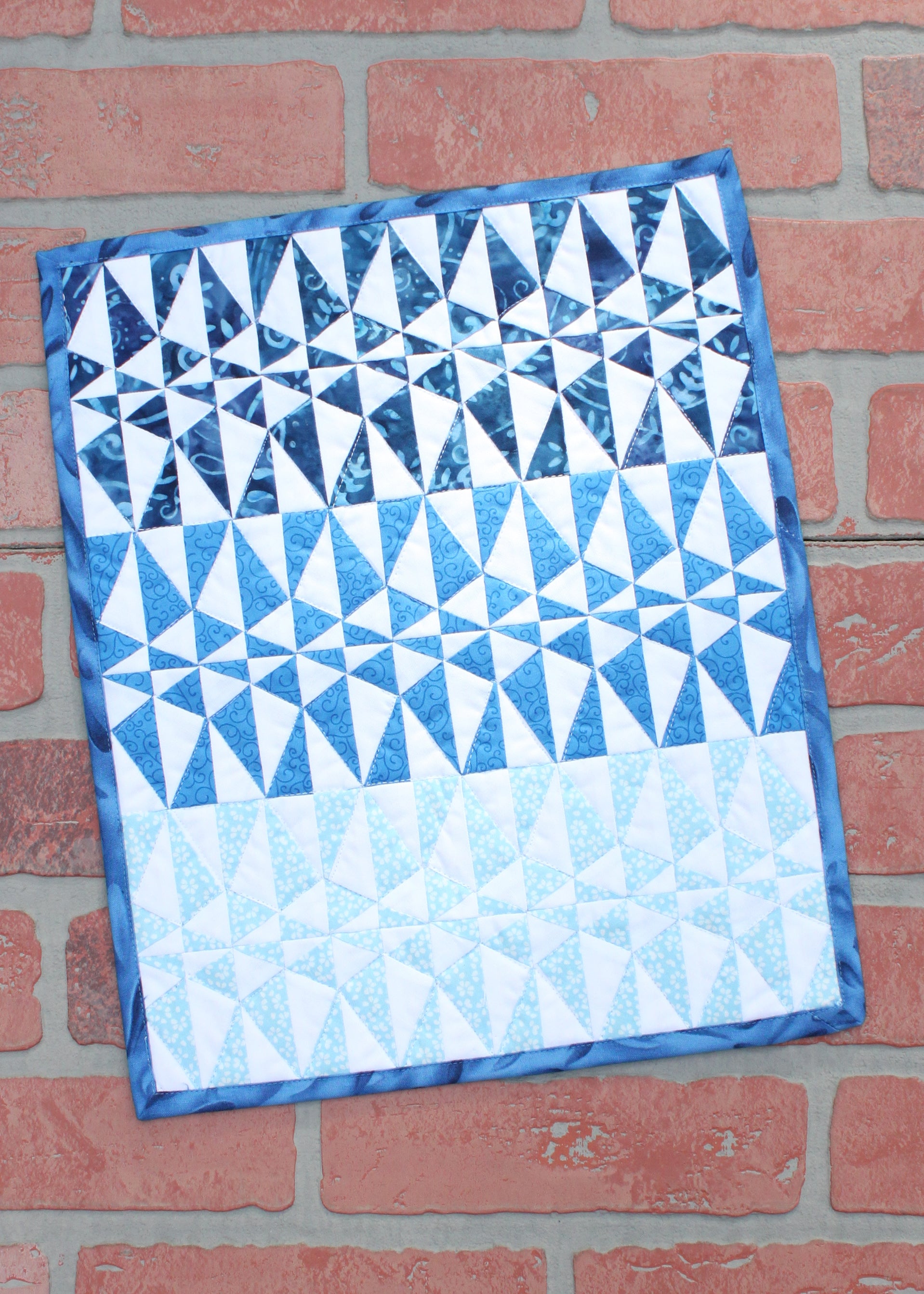 Mini Euclid Avenue Quilt Pattern – Sassafras Lane Designs